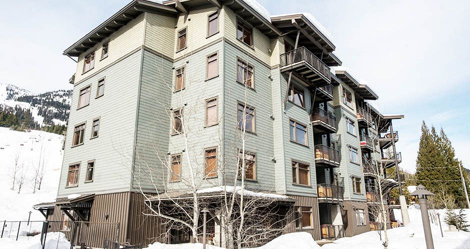 Morning Star | Red Mountain | Ski Packages & Deals - Scout